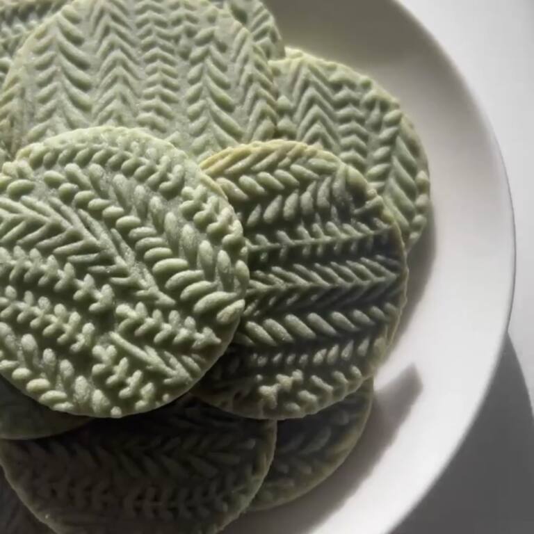 Algis Crafts Recipe: Green Butter Cookies - Algis Crafts